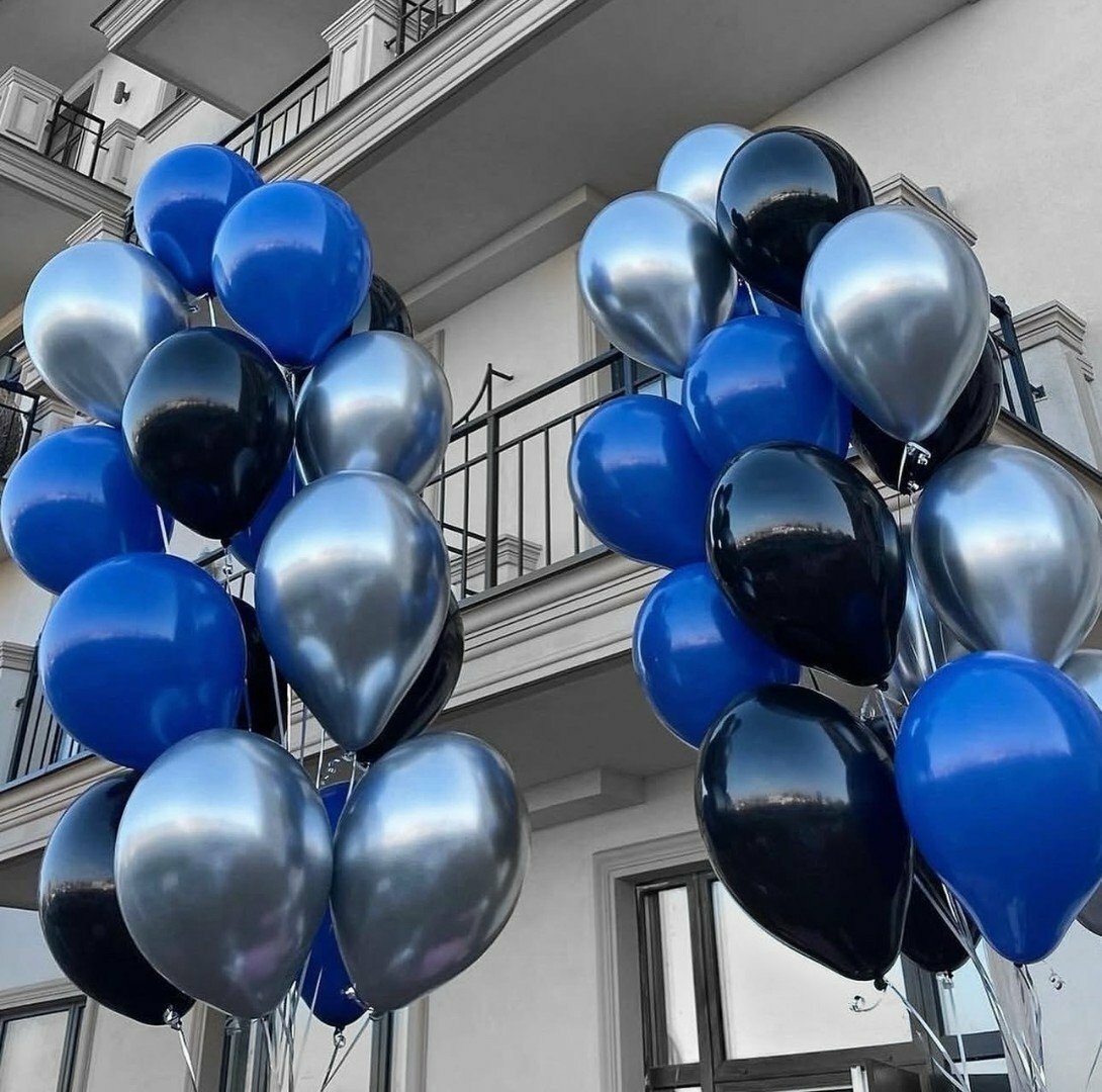 2 фонтана по 15 синих, гочлубых и черных шаров