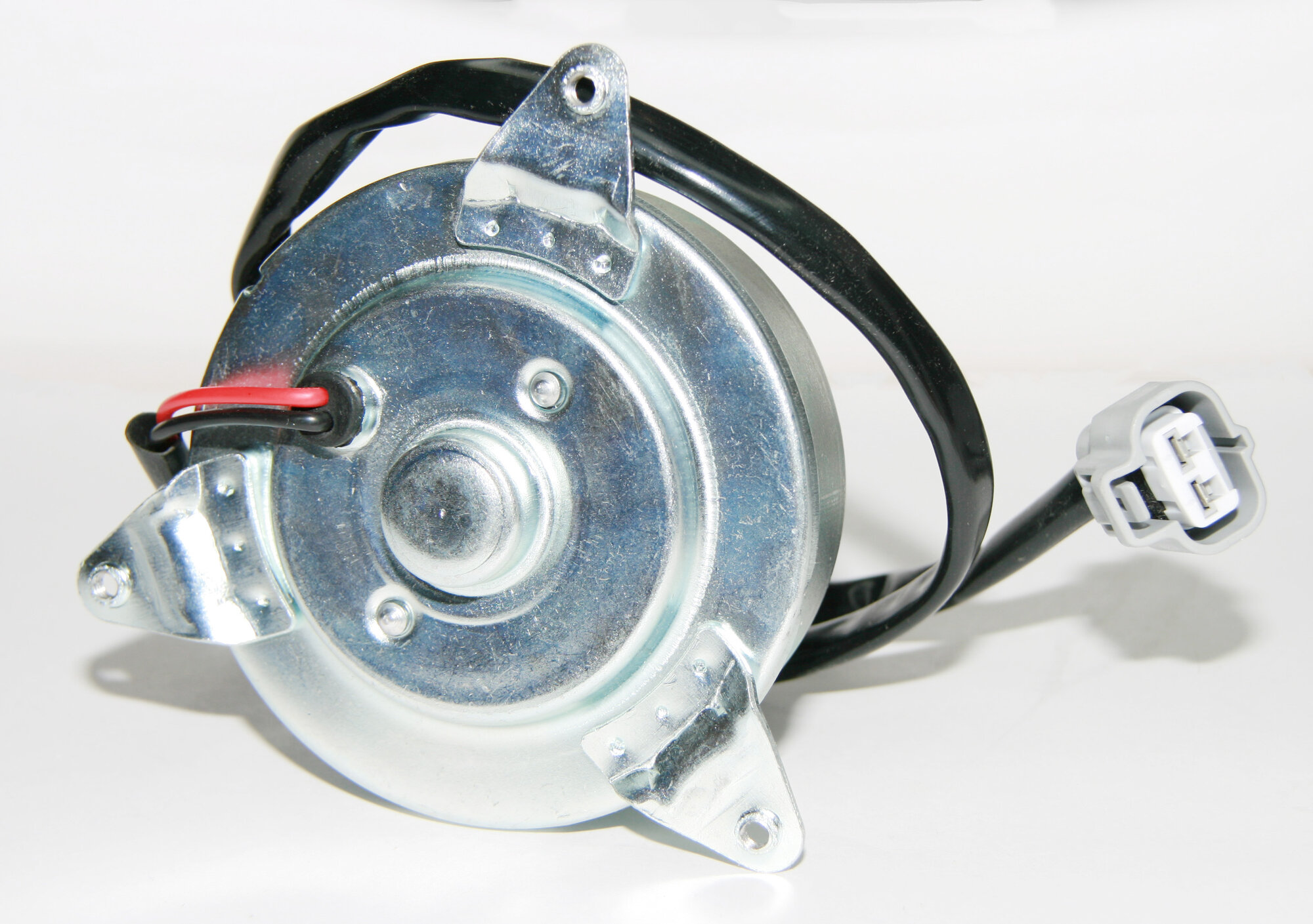 Моторчик вентилятора охлаждения Mitsubishi Airtrek CU2W (01-05), Outlander CU4W, CU5W (02-08)