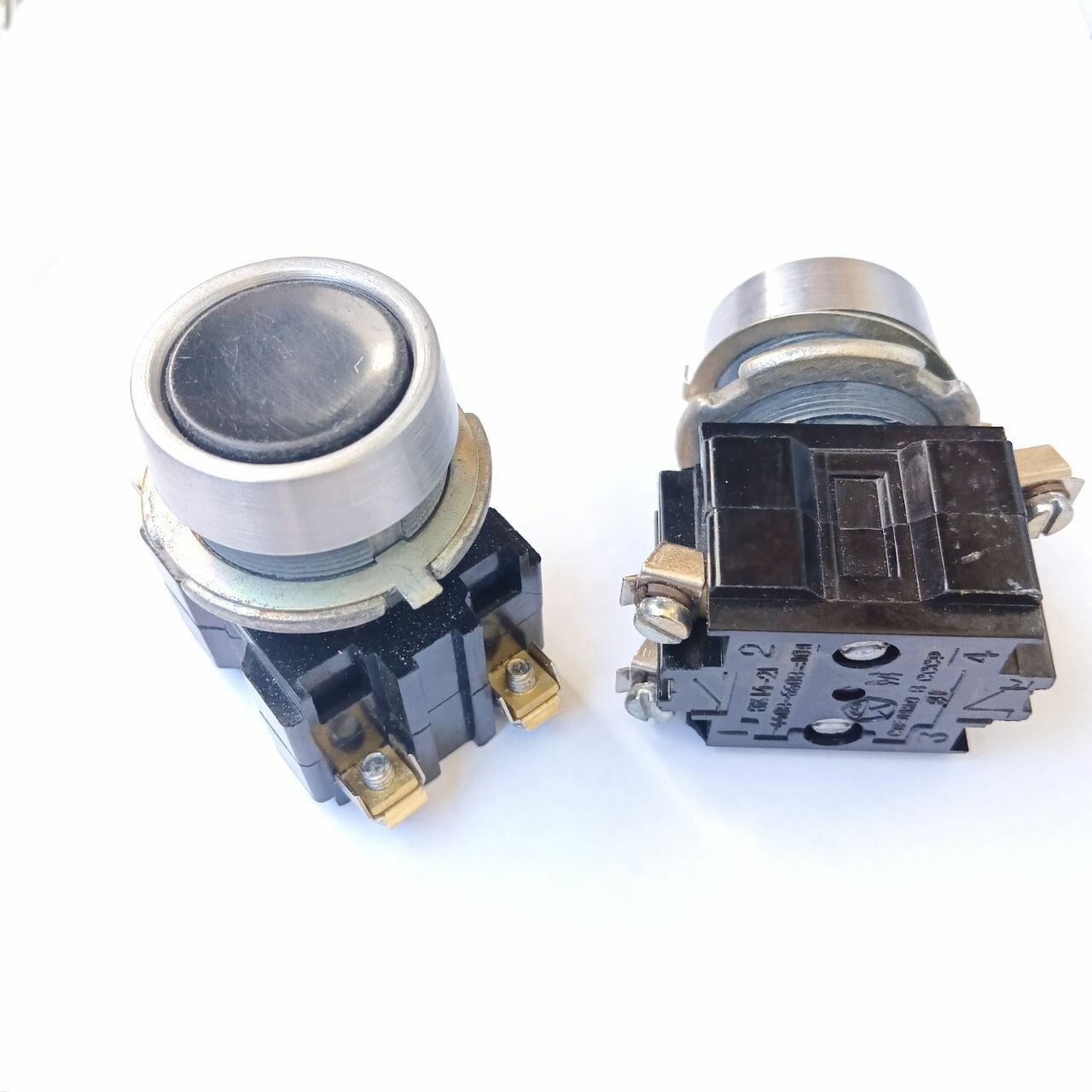 ВК14-21 кнопка чёрная 2шт переключатель (контакты 1зам. 1разм.) монтажный провод комплект конструктор