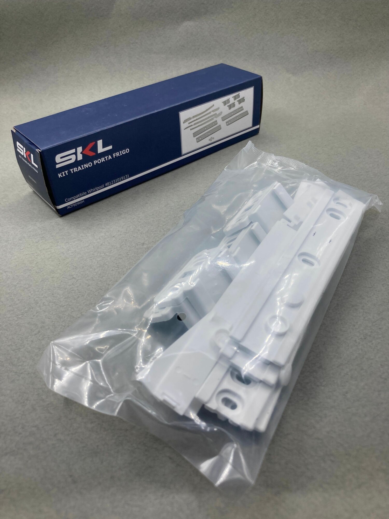 Крепления фасада для встраиваемого холодильника