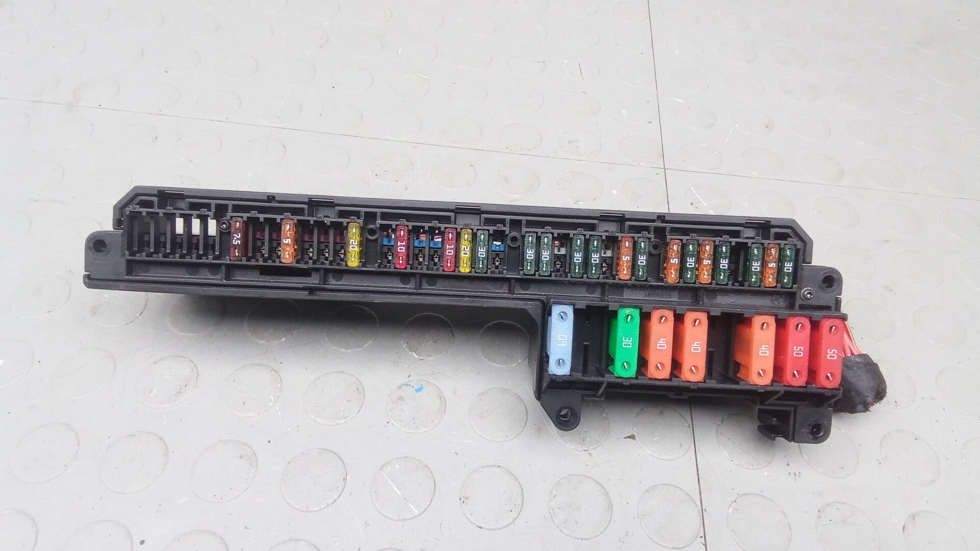 Блок предохранителей BMW 5 E60/E61