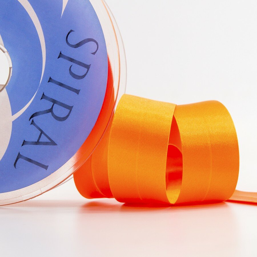 Косая бейка атласная 30 мм, 25 м, цвет 81, облепиховый