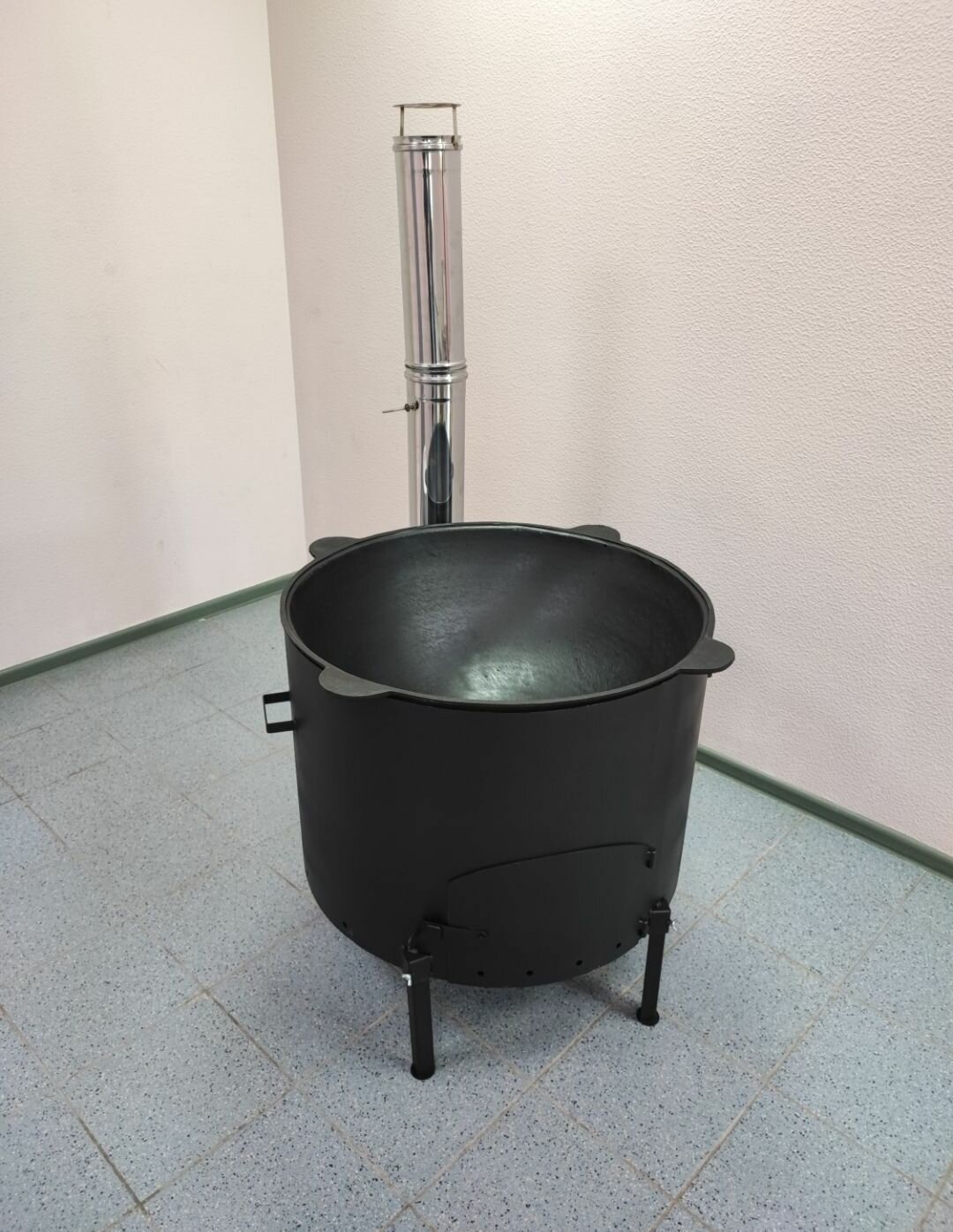 Казан чугунный 100 литров + Печка с дымоходом