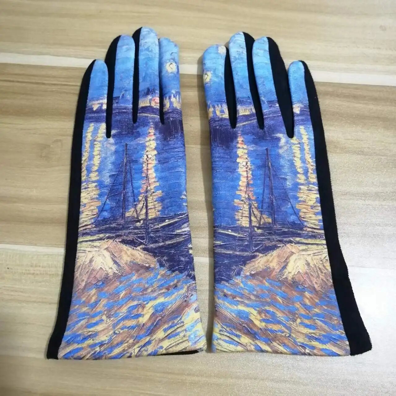 Перчатки для женщин