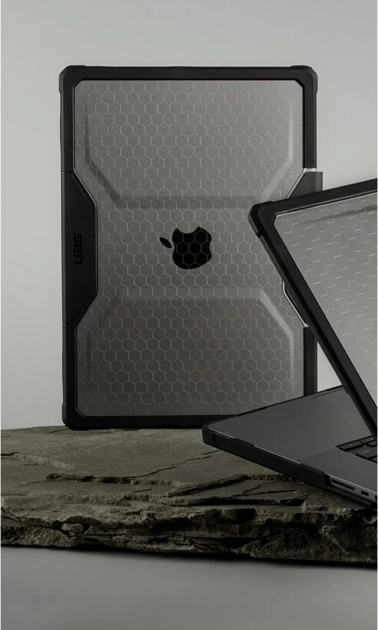 Чехол UAG Plyo для MacBook Air 13' M2/M3/M4 прозрачный/черный (Ice/Black), 134007114340