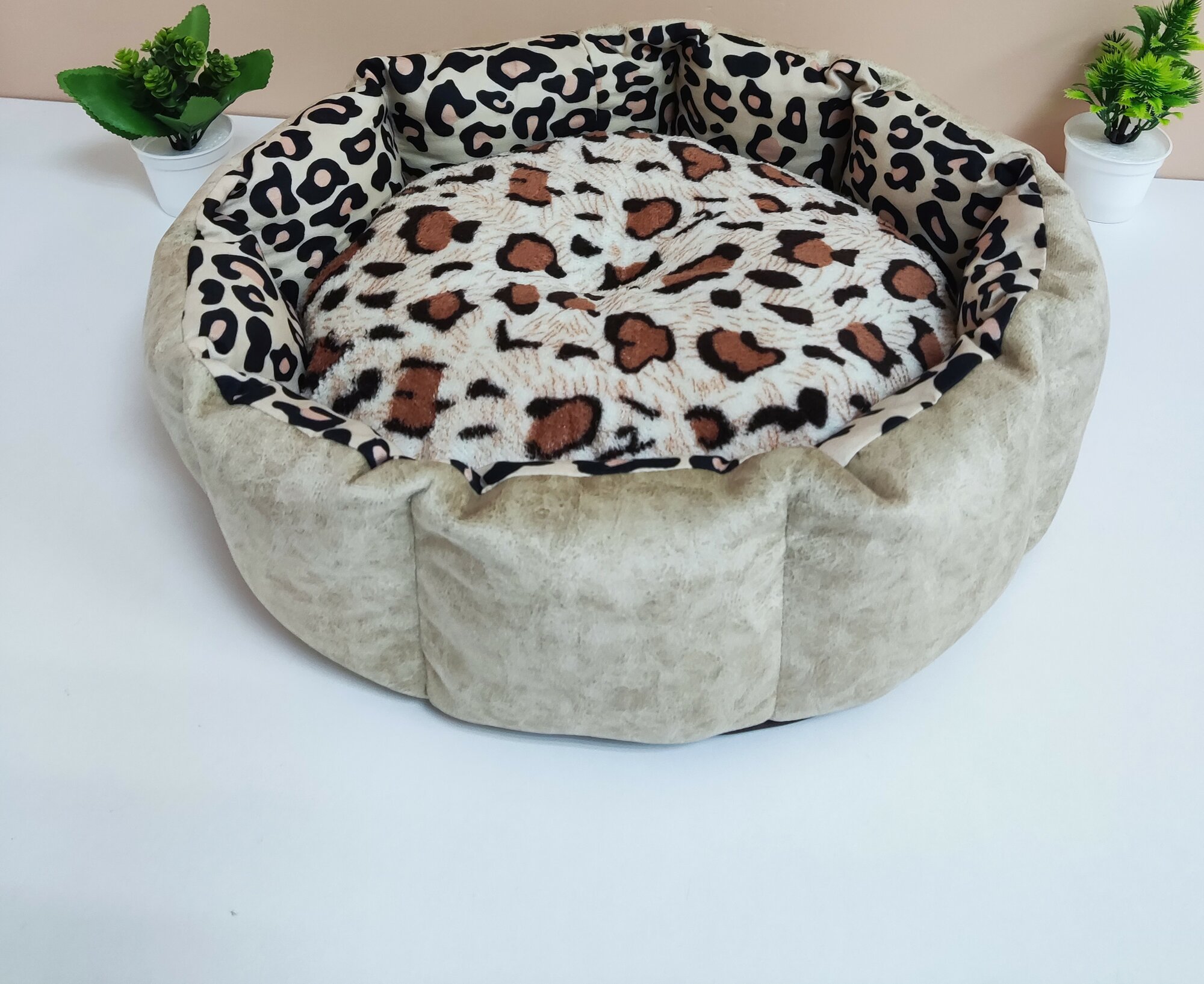 Лежанка для домашних животных "Happy", для мелких пород, для кошек и собак