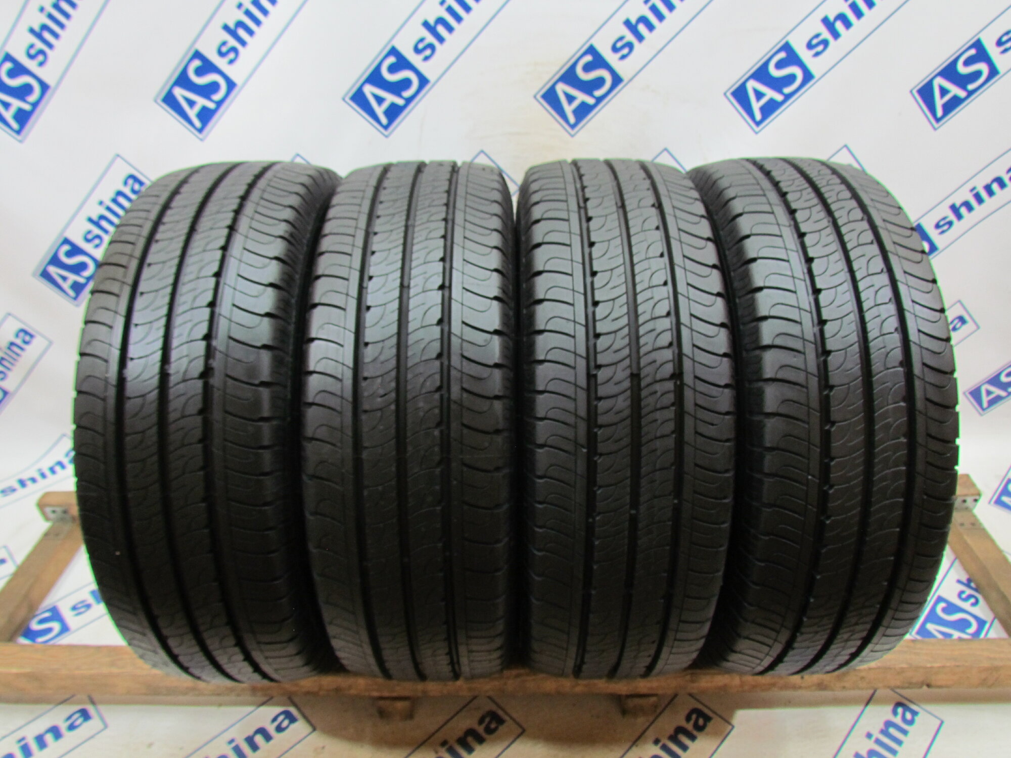 Комплект (4 шт) Goodyear EfficientGrip Cargo 215 65 R16 C летние БУ шины износ до 5% , артикул 0028050