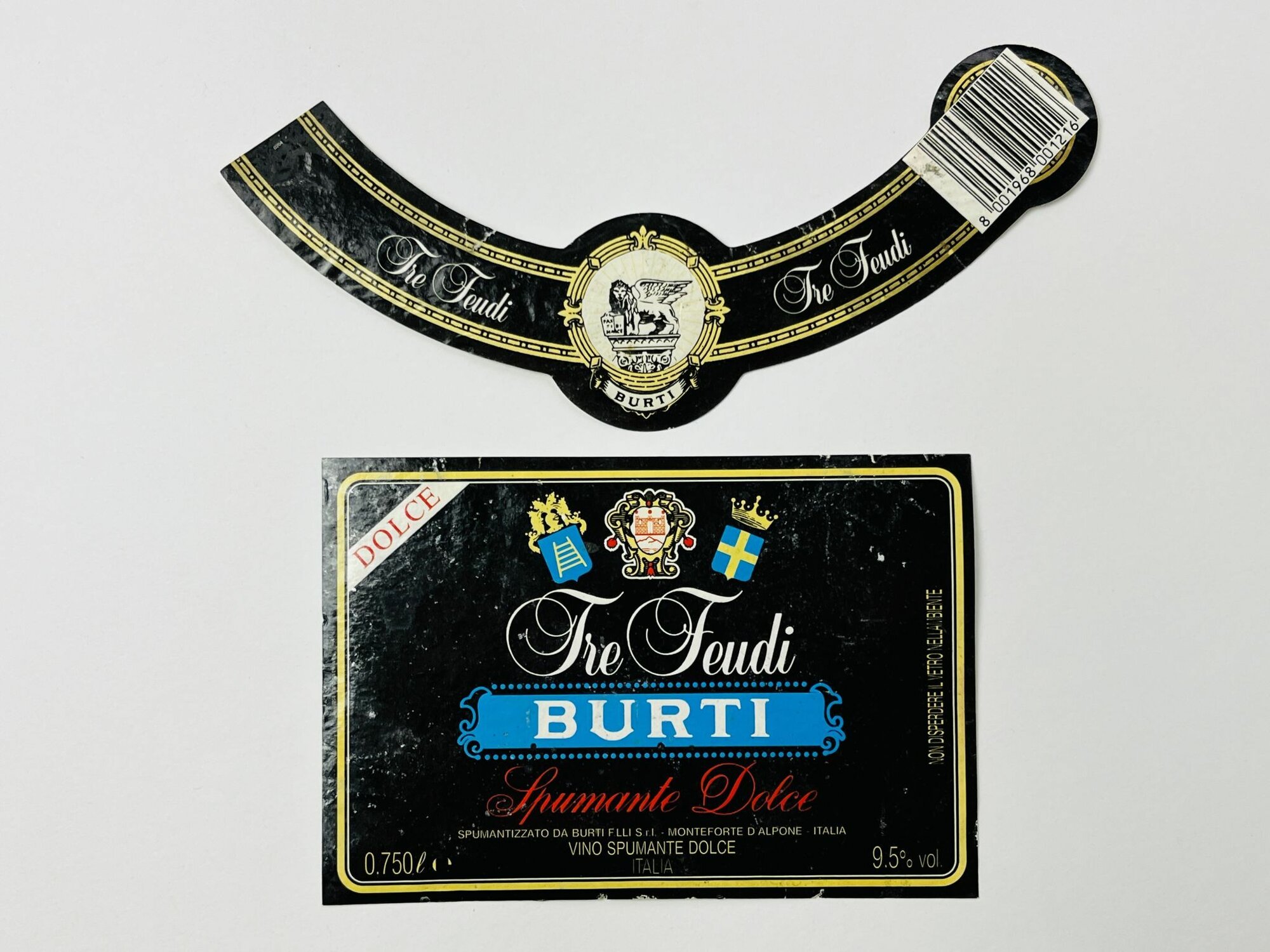 Tre Feudi Burti. Spumante Dolce. Шампанское вино. 0,75 л. Италия. Этикетка и подвес