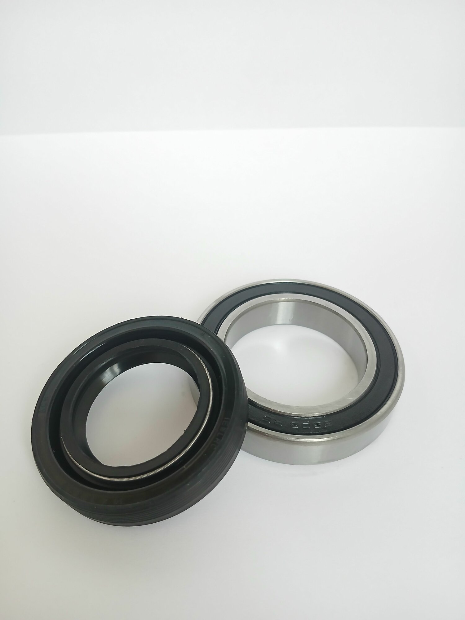 Комплект (подшипник/сальник) полуоси переднего моста Great Wall Hover