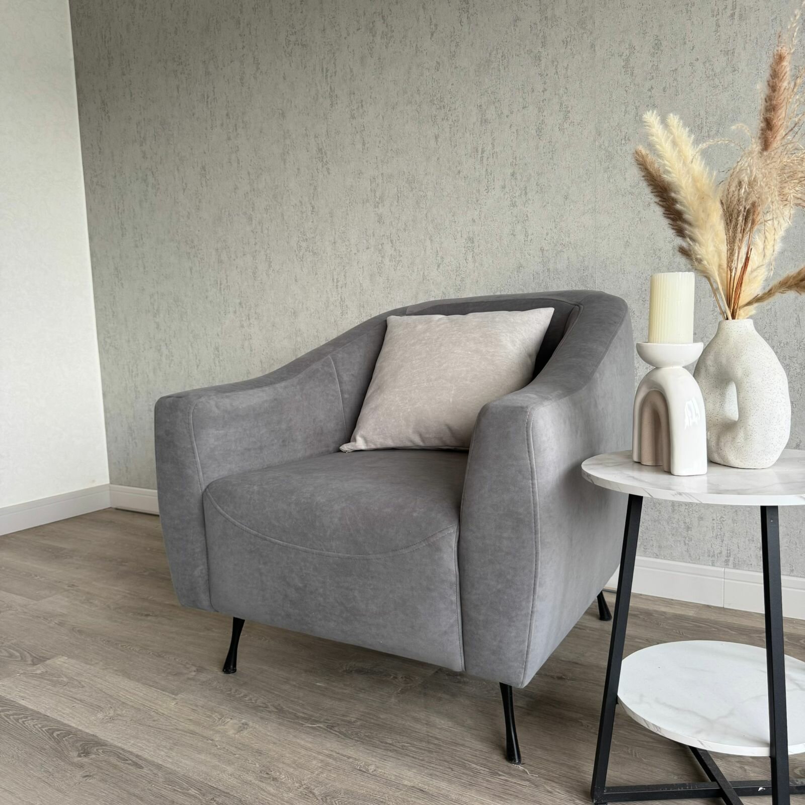 Кресло Лотос в гостиную, мягкое для дома и отдыха, велюр темно-серый (Viva 16)