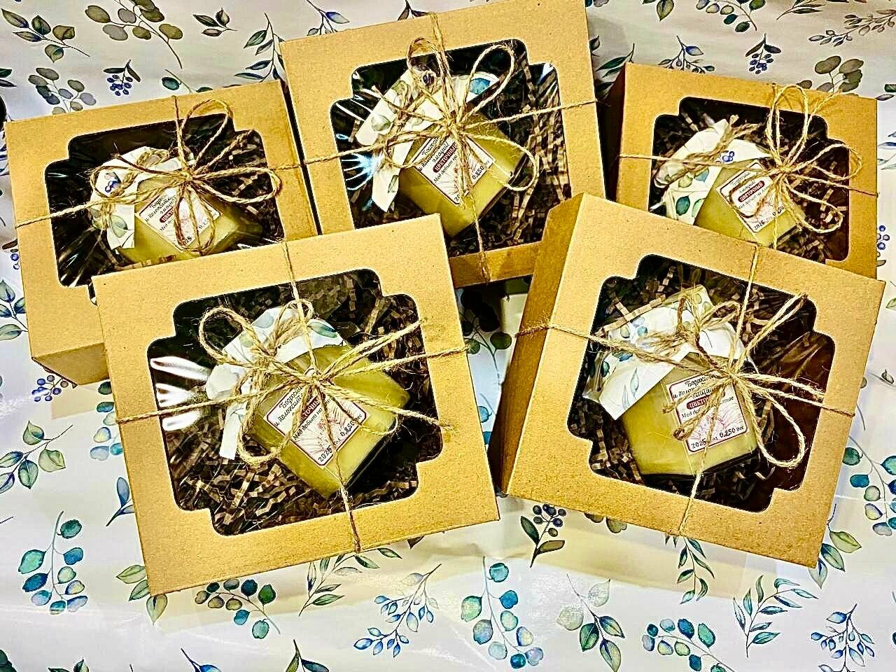 Подарок 1 баночки меда 250 гр, Алтай, 2025 , шестигранник, стекло, крафт- коробка с окном.