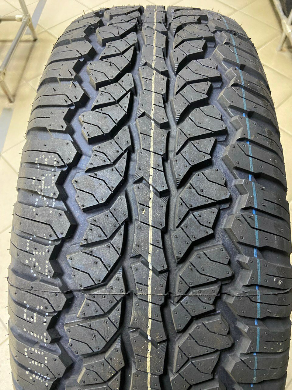 245/70 R-16 Aplus A929AT 107T