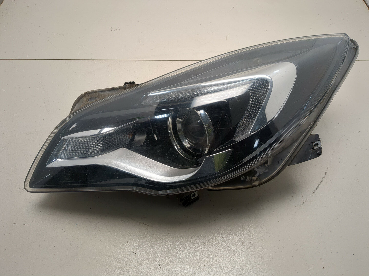 Фара (передняя) левая Opel Insignia Б/У