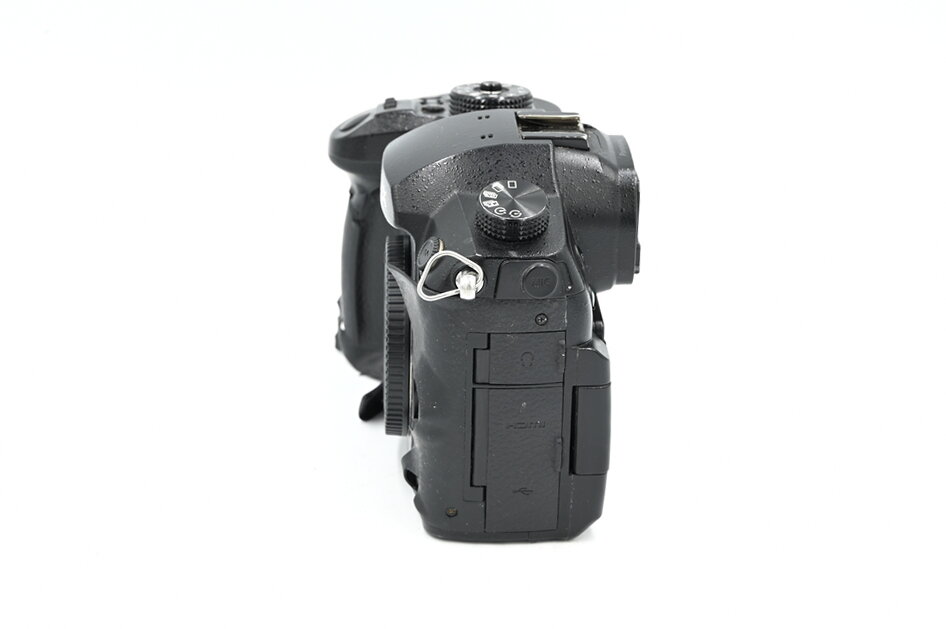 Беззеркальный фотоаппарат Panasonic Lumix GH5 Body