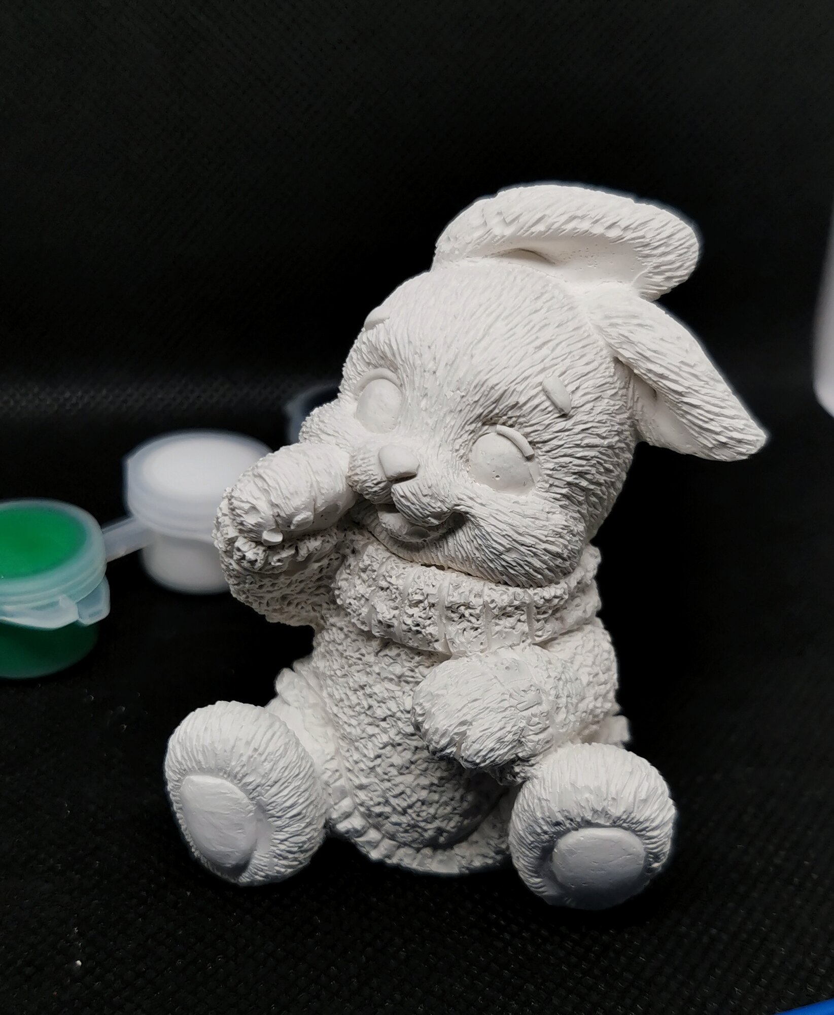 "Заяц Банни" - 3D фигура для раскрашивания