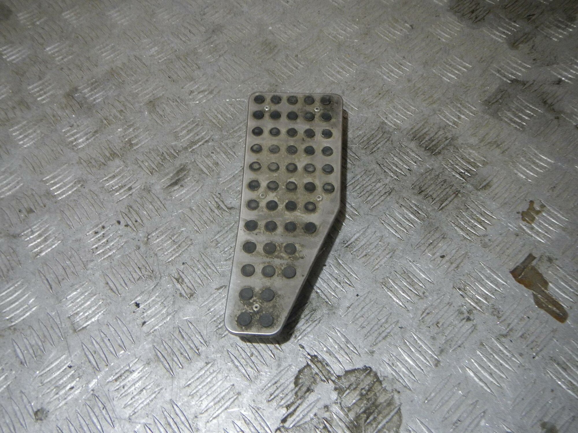 Б/У Накладка декоративная, Honda (Хонда)-CIVIC 5D (06-12) HONDA CIVIC 5D (06-12) Потертости. 402341 HONDA арт. 46992SMGT01