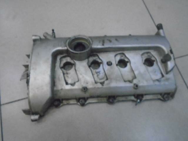 Крышка головки блока клапанная от Audi A8 D3 2002-2010