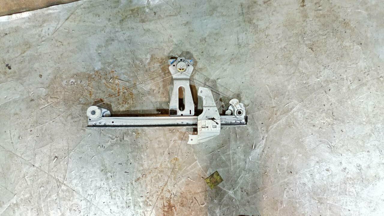 Стеклоподъемник передний правый Toyota Aygo AB10 (2005 - 2008)