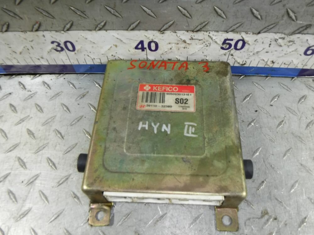 Блок управления двигателем Hyundai Sonata III 3911032380