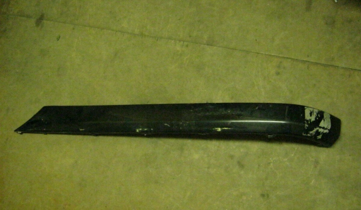 Молдинг заднего бампера W203 С-klasse Mercedes-Benz A2038852621