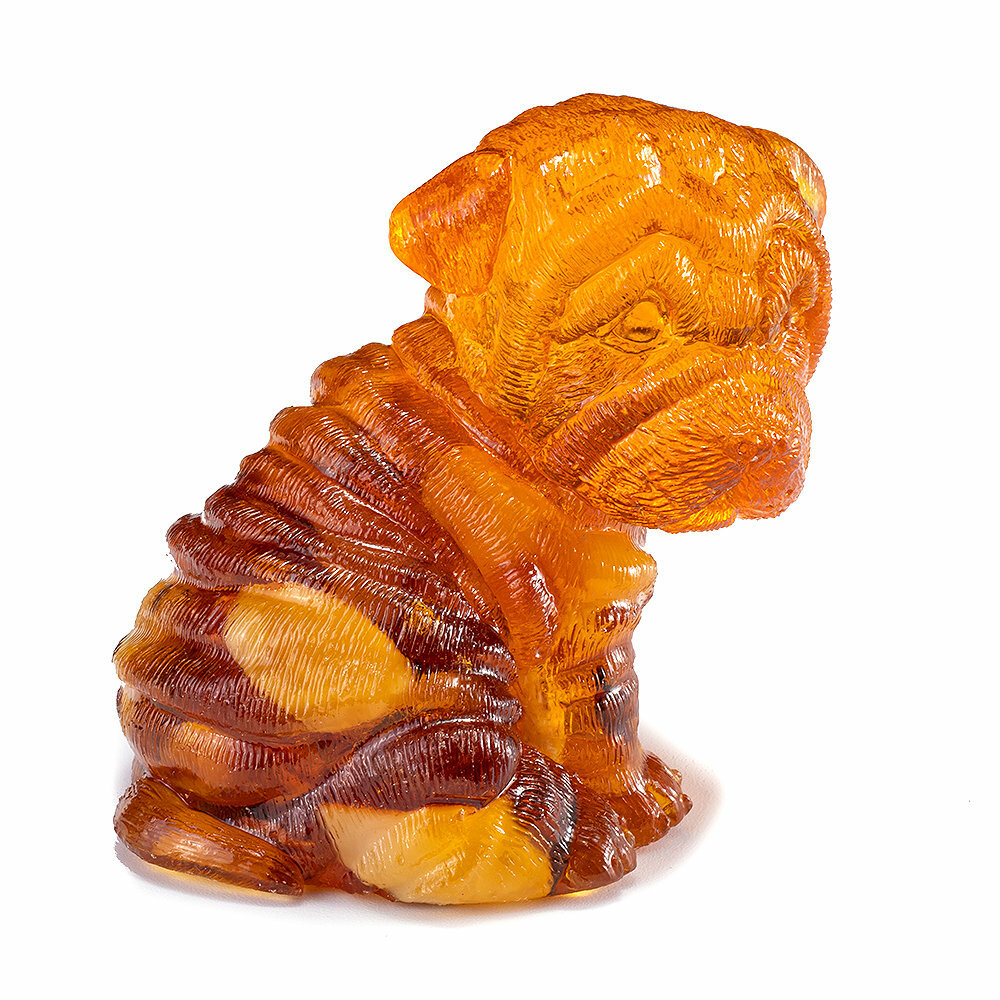 Настольный сувенир с натуральным янтарем "Шарпей"