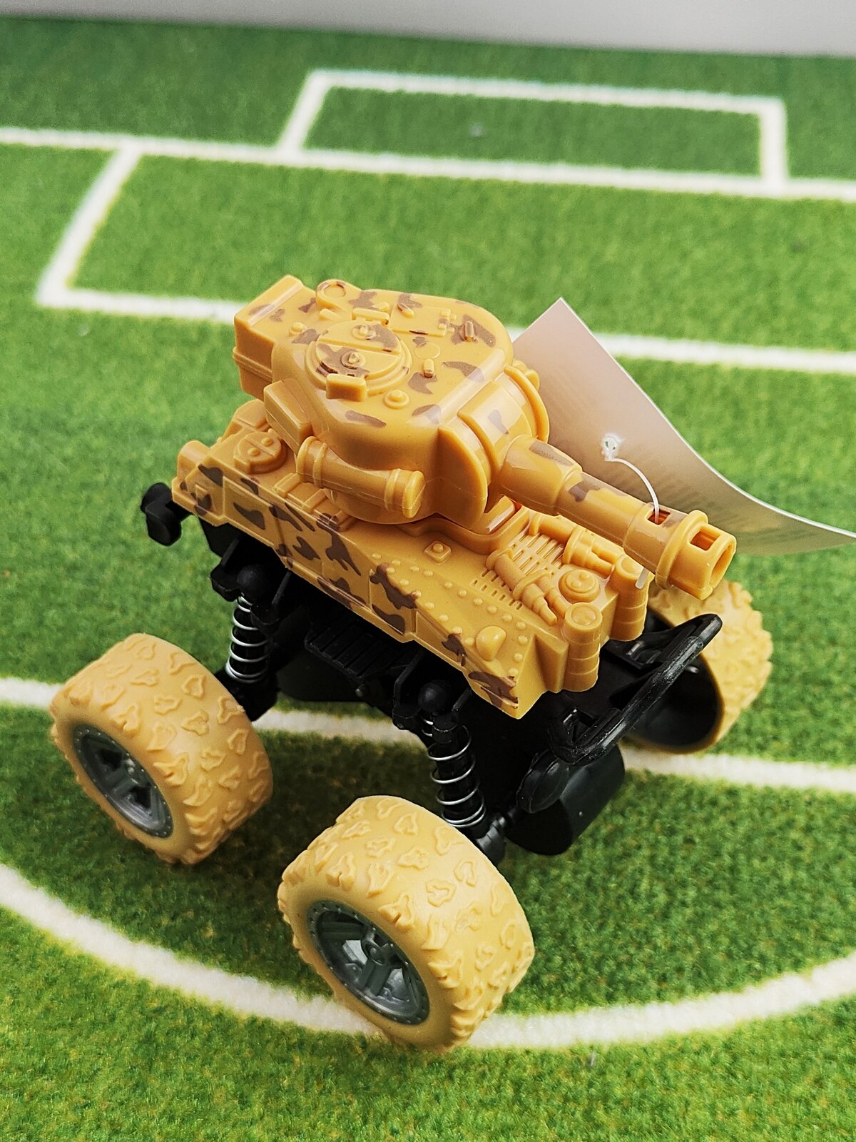 Танк Jile Toys, на пружинной подвеске, 8.2х8.5х9см