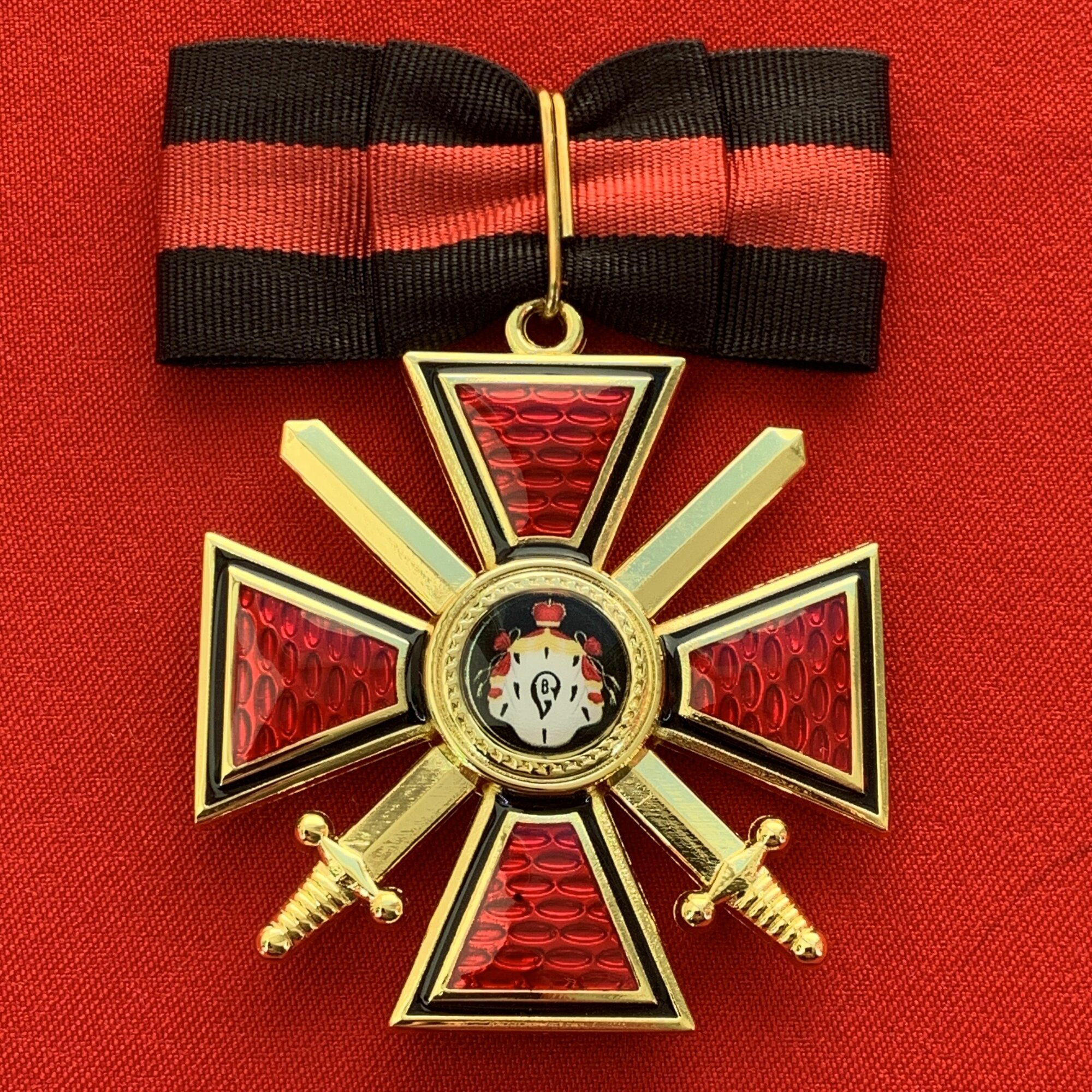 Орден Святого Владимира 3-й степени с мечами, с бантом из муаровой ленты. Полноразмерный муляж LUX. Размер 72х48 мм.