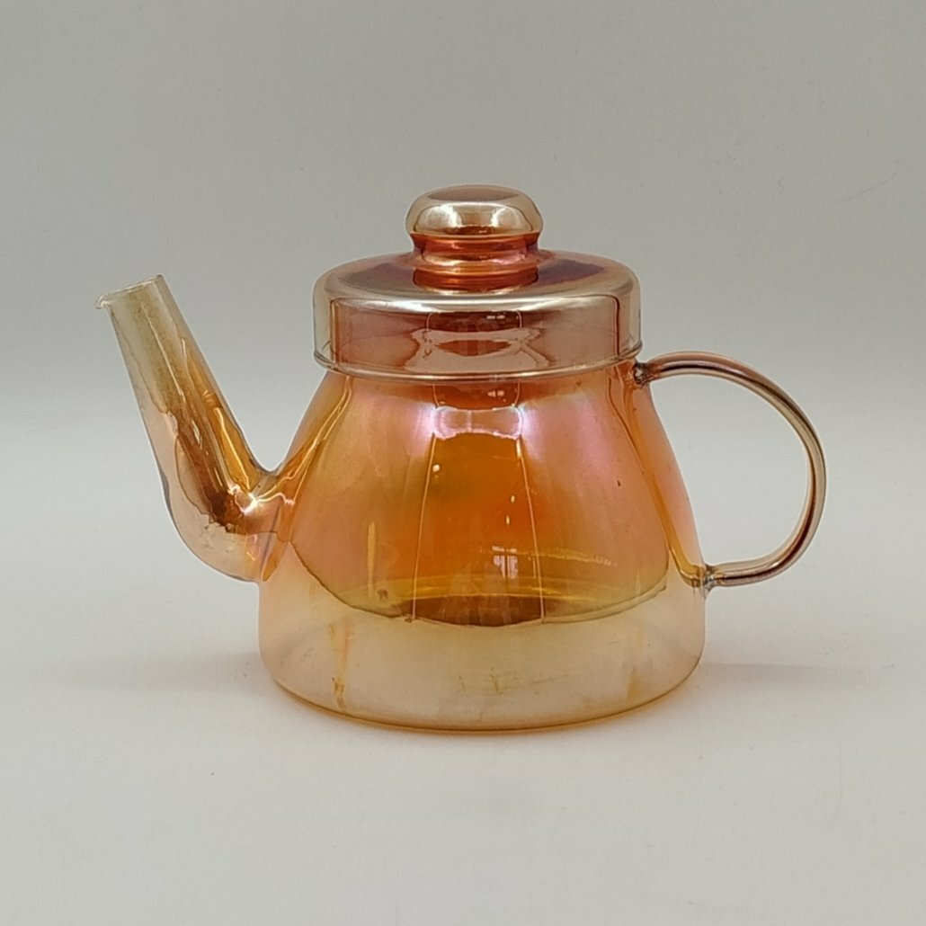 Чайник золотистого оттенка, стекло, люстр, СССР, 1970-1990 гг.