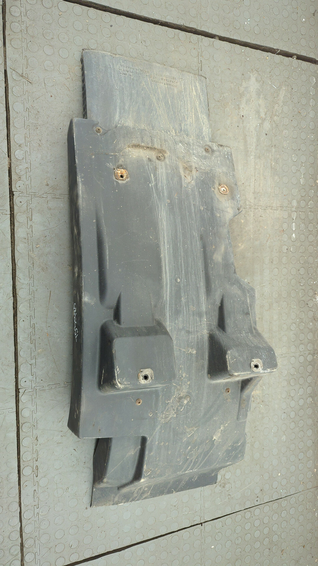 Крыло правое переднее Renault T Б/У