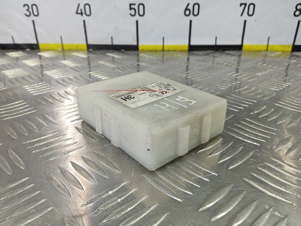 Блок управления Б/У для SUZUKI SX4 I (2006—2009) 3717175K02