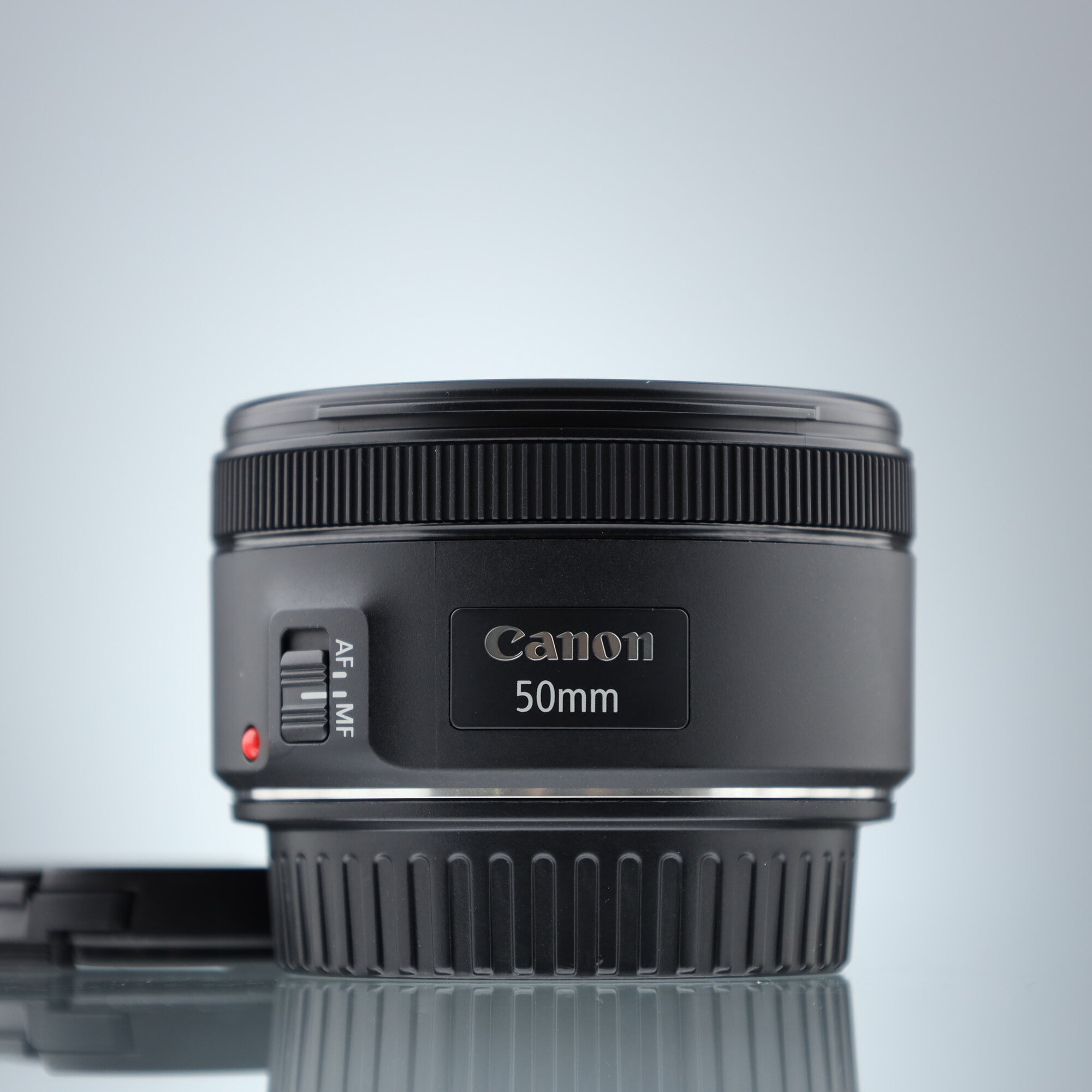 Объектив Canon EF 50mm STM, f/1,8, автофокус, ультразвуковой мотор