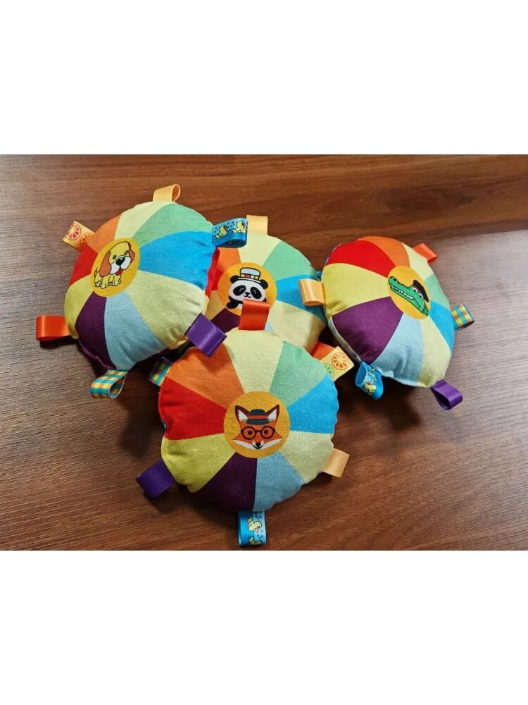 Летающая тарелка для собак с пищалкой радужный флис узор панда лиса диаметр 20 см