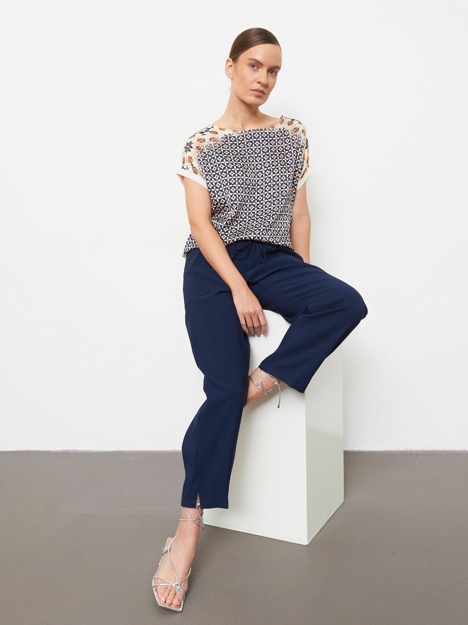 Брюки Gerry Weber Весна-лето 2024, размер 38R, темно-синий, темно-синий — фото 1