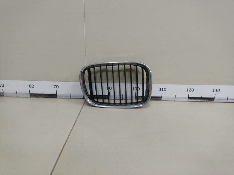 Решетка радиатора правая BMW 5-series E39 1995-2003 кат.номер: 8159312 8159314 51137005838
