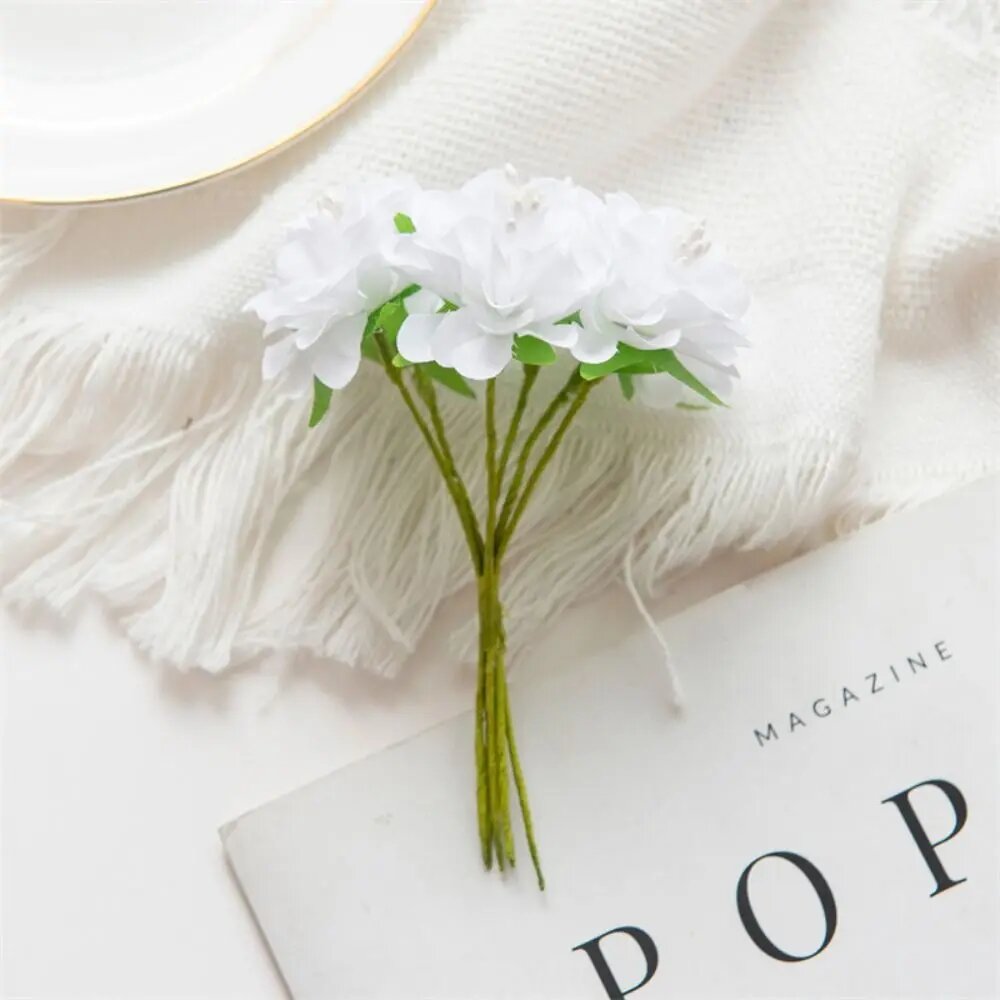 Искусственный букет гвоздик 6 головок Белый, White