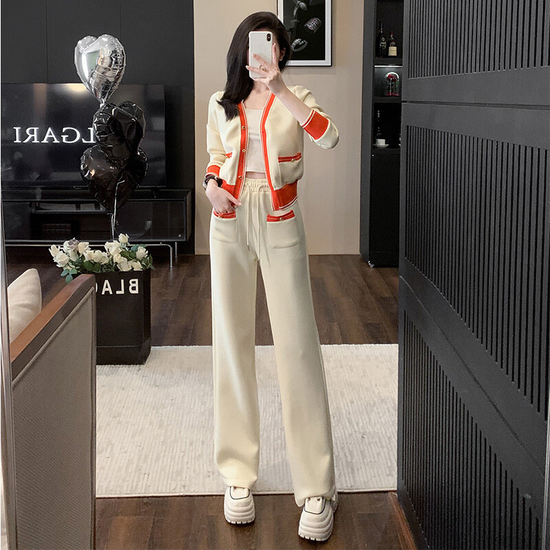 Комплект одежды