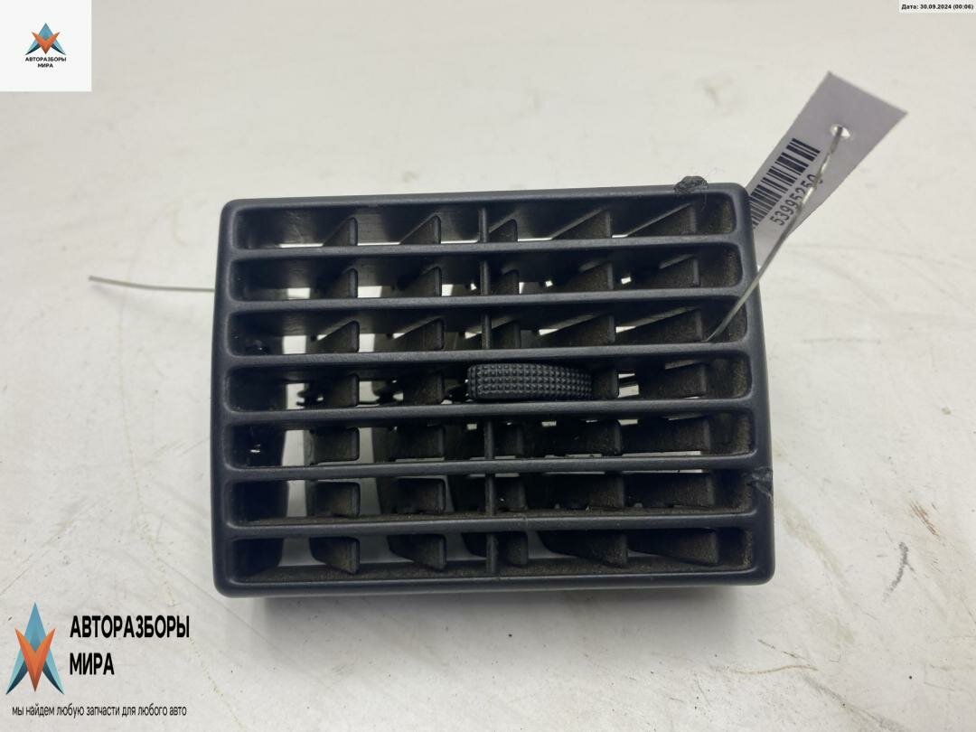 Дефлектор обдува салона Audi 80 8A/B3 1990 893820971