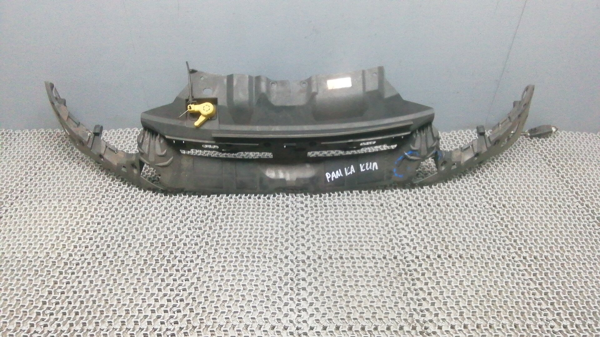 Рамка капота FORD FOCUS 3