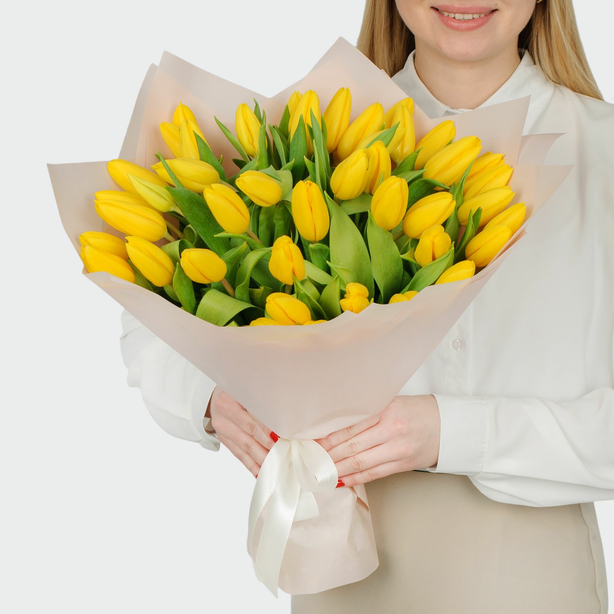 Букет СоюзЦветТорг "35 тюльпанов", желтый, 35 цветков, 1800 г