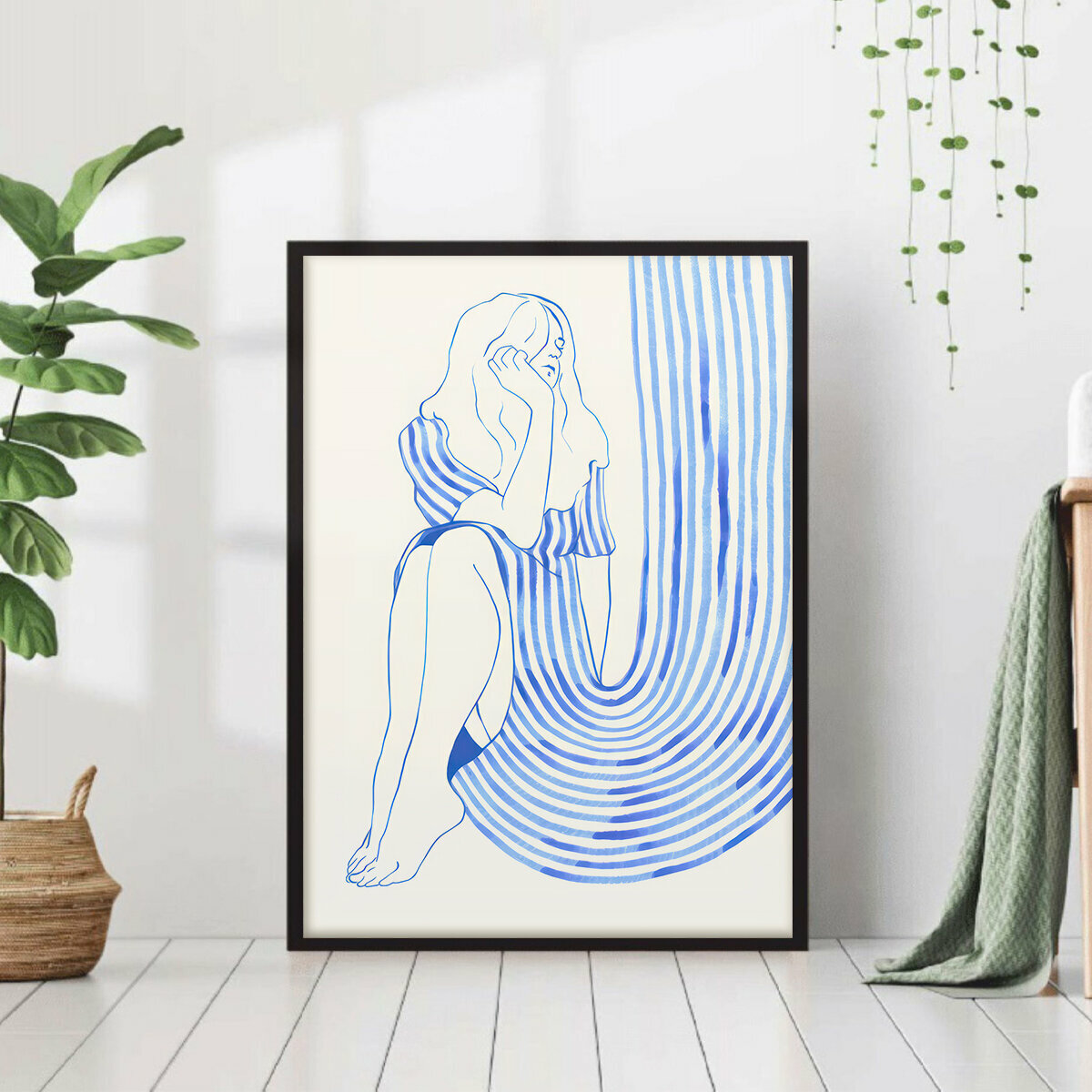 Постер "Девушка в полосатом платье" 40x50 в черной рамке на стену для интерьера