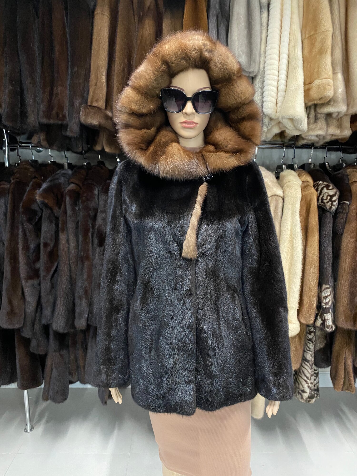 Шуба. Норковая. С соболем. Автоледи 40-42 р.