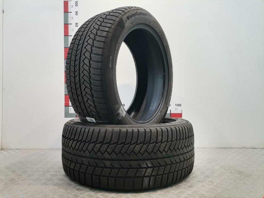 Шины Audi Q8 4M8 285/45R21 арт. 2216699