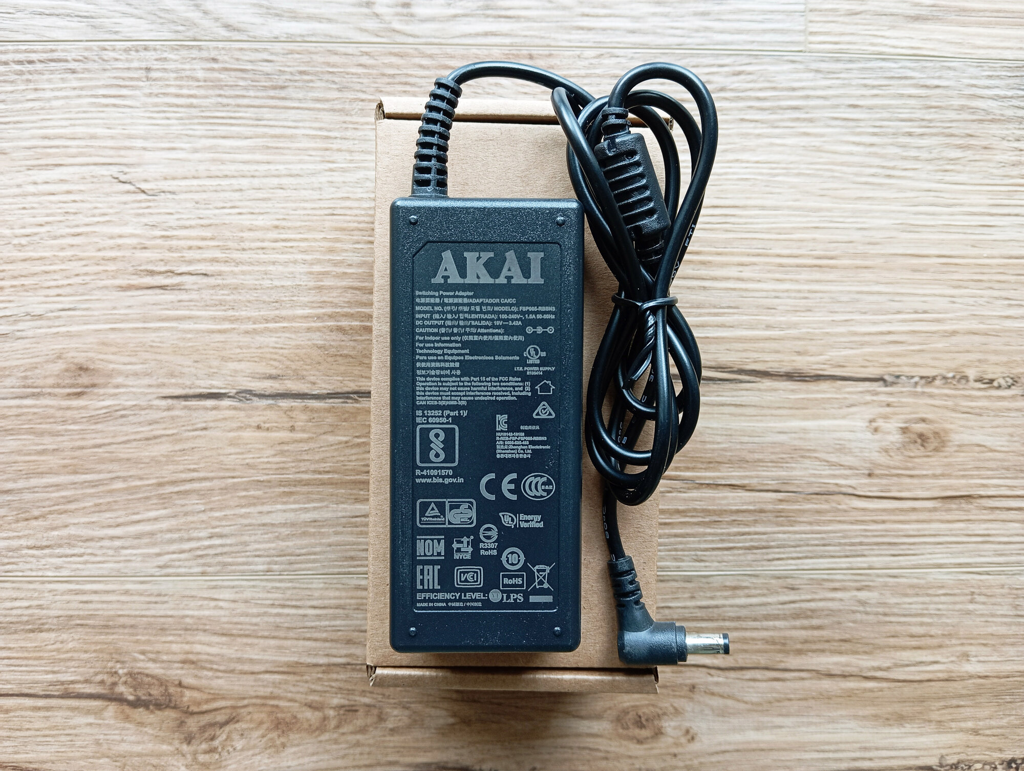 Блок питания Akai MPC Live II (2) для грувбокса (адаптер 19V 3.42A)