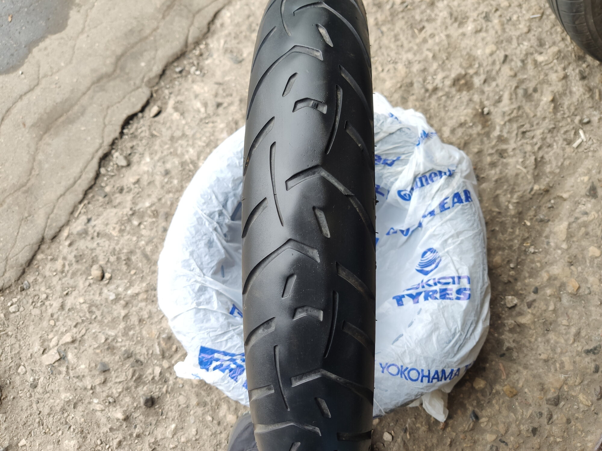 Мотошина БУ для мотоцикла Metzeler Tourance NEXT 110 / 80 R19 0021957