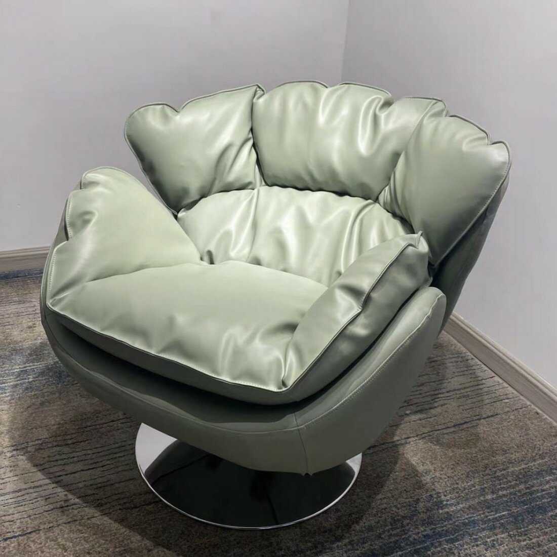 Дизайнерское поворотное кресло со съёмной мягкой подушкой Redmo (Бледно-зеленый)