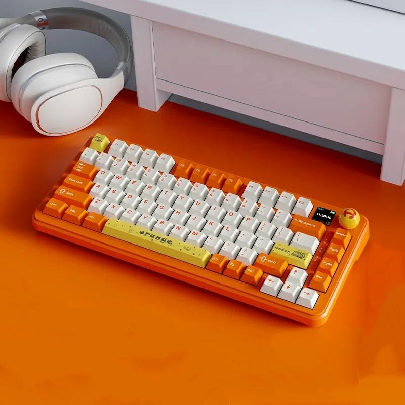 AK820MAX Механическая Клавиатура 75% с TFT-Дисплеем и Регулятором, RGB-Подсветка, 81 Клавиша с Горячей Заменой, Поддержка BT5.1/2.4G/Type-C (Оранжево-Белый · Avocado-Переключатель)