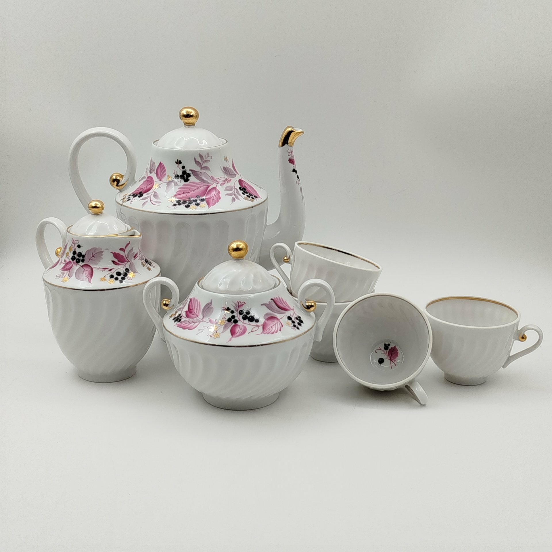 Сервиз чайно-кофейный "Черная смородина" на 4 персоны (7 предметов)