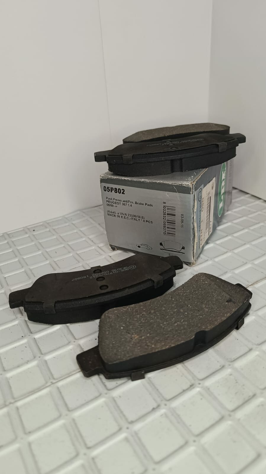 Колодки тормозные дисковые LPR 05P 802 передние, комплект CITROEN OPEL PEUGEOT