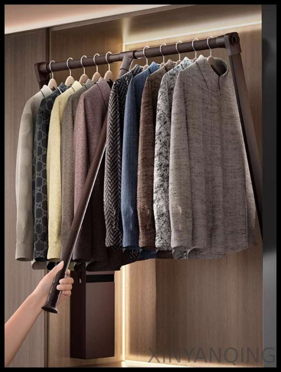 Пантограф для одежды в модуль, он выдерживает нагрузку до 15 кг, имеет функцию плавного спуска и регулируется по длине.