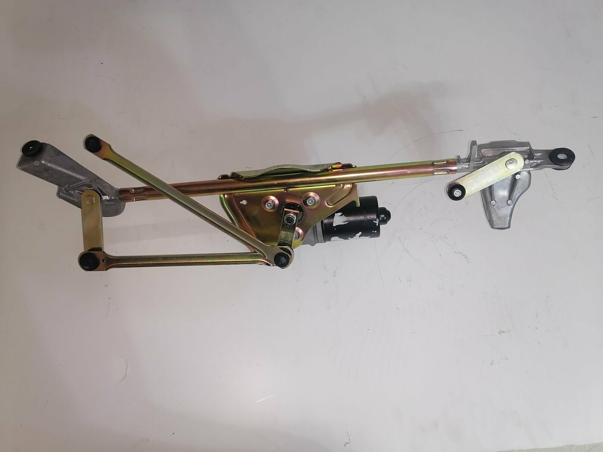 Мотор стеклоочистителя с трапецией (в сборе) Chery Tiggo [1.8 16V 5MT внедорожник] T115205011